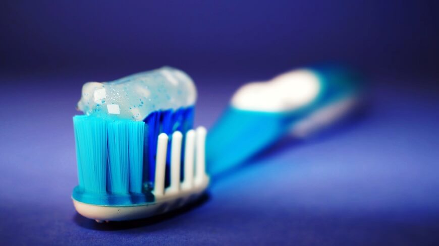 20 Creative Uses Of Toothpaste | All Smiles Care